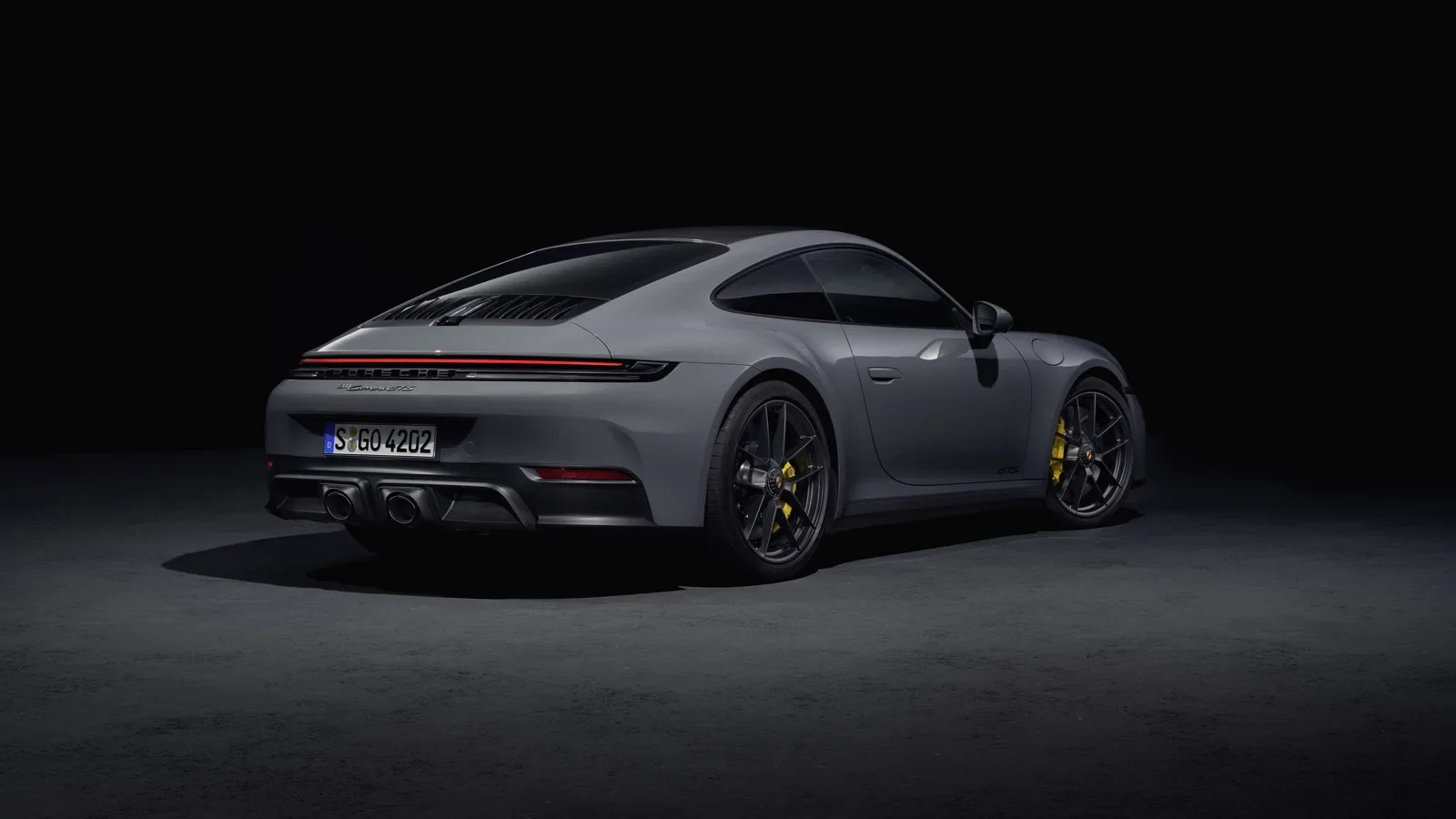 New Porsche 911 GTS T-Hybrid Reveal: Specs & Performance